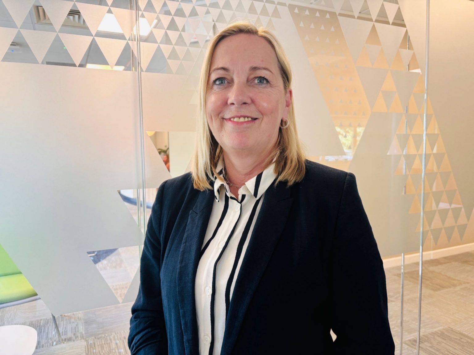 Who Owns Wingstop? A Look Behind the Fast-Food Favourite - The Business ...